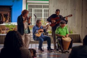 The Benefits of Music and Art Therapy in Hospice and Palliative Care ...